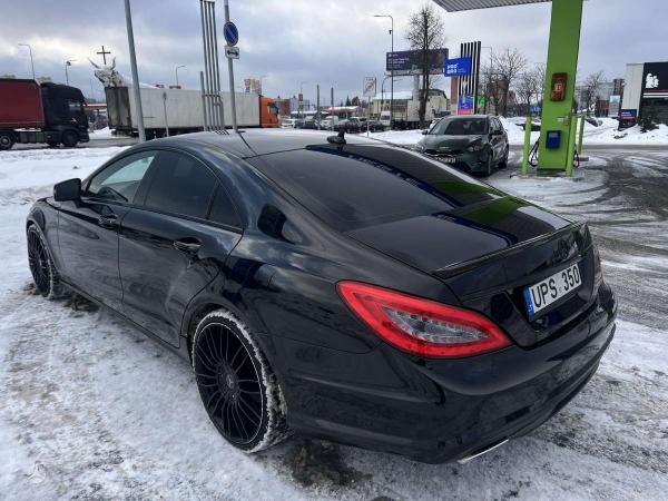 Melns Mercedes-Benz CLS 350 2014 Kauņa, ar dzinēja tilpumu 2.99 L un nobraukumu 302 tūkst. km par 13500 €, foto 8 vietnē AUTOMOTO.COM.LV