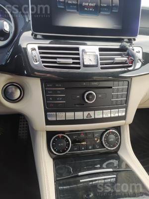 Black Mercedes-Benz CLS 350 2015 in Riga, with an engine capacity of 3.00 L and mileage of 147 thousand km for 19000 €, photo 14 on AUTOMOTO.COM.LV
