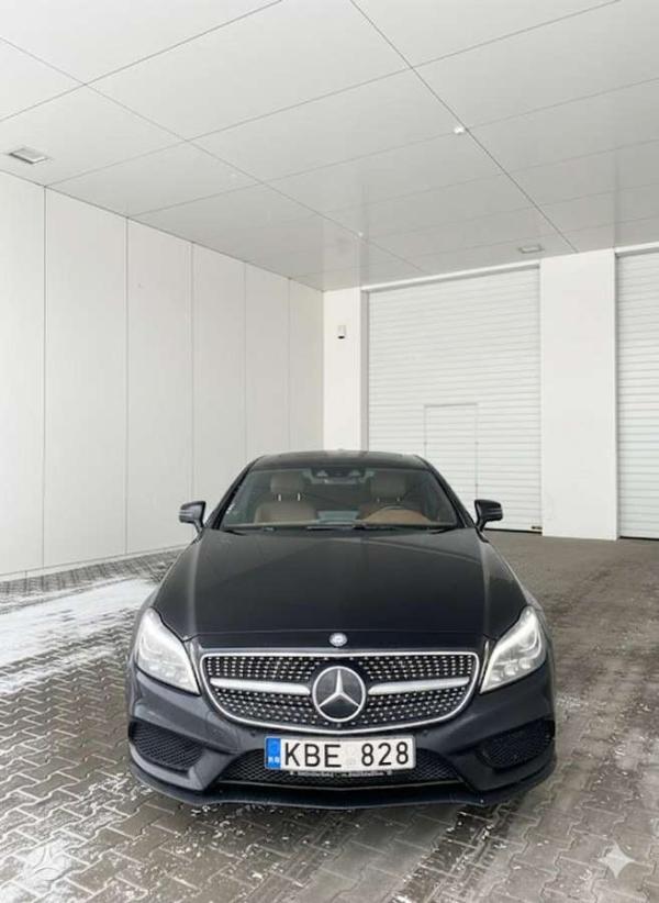 Melns Mercedes-Benz CLS 350 2016 Viļņa, ar dzinēja tilpumu 2.99 L un nobraukumu 195 tūkst. km par 30000 €, foto 2 vietnē AUTOMOTO.COM.LV