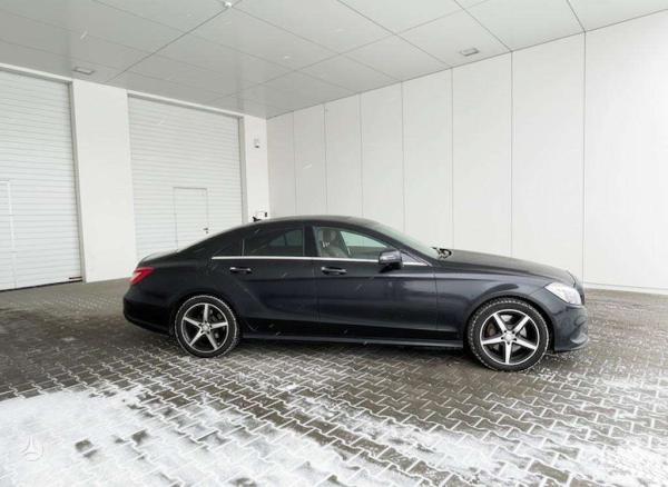 Melns Mercedes-Benz CLS 350 2016 Viļņa, ar dzinēja tilpumu 2.99 L un nobraukumu 195 tūkst. km par 30000 €, foto 6 vietnē AUTOMOTO.COM.LV