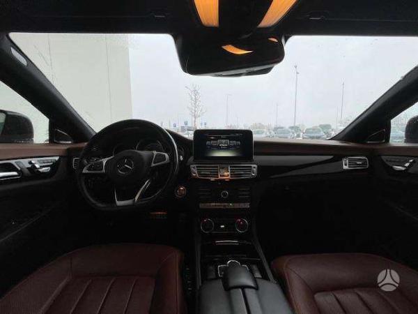 Melns Mercedes-Benz CLS 350 2016 Viļņa, ar dzinēja tilpumu 2.99 L un nobraukumu 195 tūkst. km par 30000 €, foto 10 vietnē AUTOMOTO.COM.LV