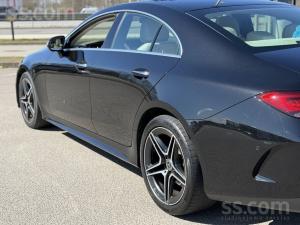 Black Mercedes-Benz CLS 350 2018 in Riga, with an engine capacity of 3.00 L and mileage of 178 thousand km for 28900 €, photo 10 on AUTOMOTO.COM.LV