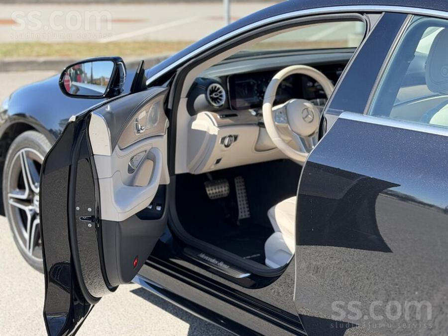 Black Mercedes-Benz CLS 350 2018 in Riga, with an engine capacity of 3.00 L and mileage of 178 thousand km for 28900 €, photo 11 on AUTOMOTO.COM.LV