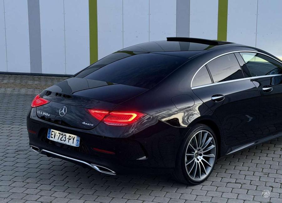 Melns Mercedes-Benz CLS 350 2018 Tauragė, ar dzinēja tilpumu 2.93 L un nobraukumu 107 tūkst. km par 35800 €, foto 21 vietnē AUTOMOTO.COM.LV