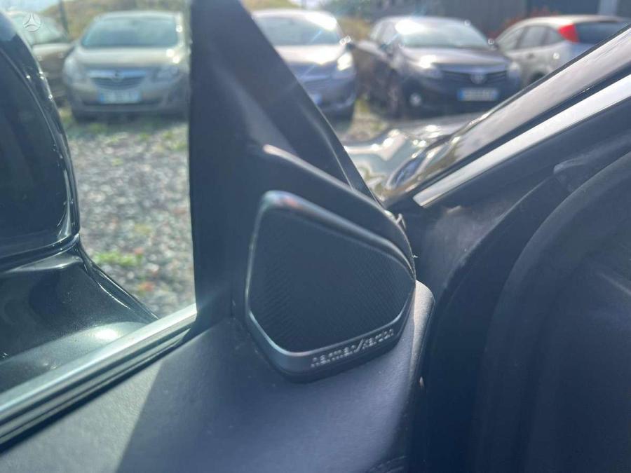 Black Mercedes-Benz CLS 350 2011 in Vilnius, with an engine capacity of 3.00 L and mileage of 339 thousand km for 10500 €, photo 12 on AUTOMOTO.COM.LV