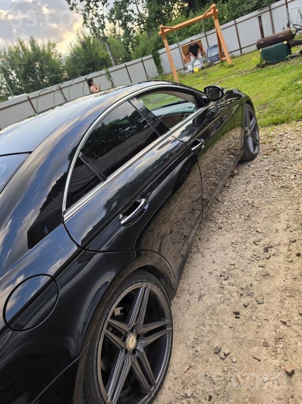 Black Mercedes-Benz CLS 350 2004 in Riga, with an engine capacity of 3.50 L and mileage of 0 thousand km for 3800 €, photo 2 on AUTOMOTO.COM.LV