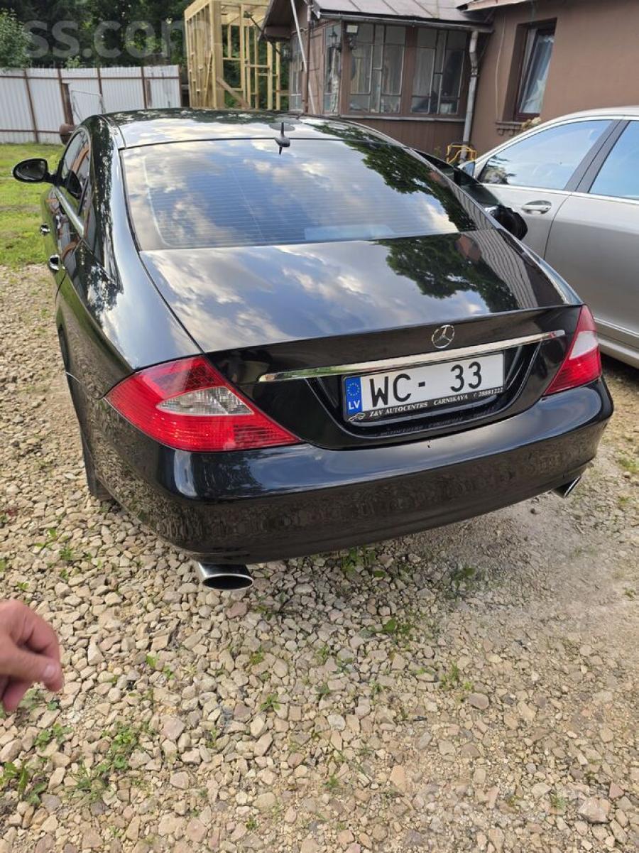 Melns Mercedes-Benz CLS 350 2004 Rīga, ar dzinēja tilpumu 3.50 L un nobraukumu 0 tūkst. km par 3800 €, foto 4 vietnē AUTOMOTO.COM.LV