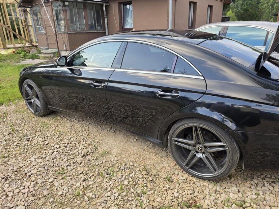 Melns Mercedes-Benz CLS 350 2004 Rīga, ar dzinēja tilpumu 3.50 L un nobraukumu 0 tūkst. km par 3800 €, foto 6 vietnē AUTOMOTO.COM.LV