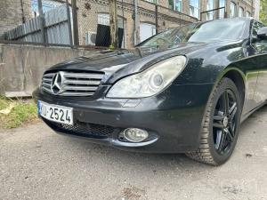 Melns Mercedes-Benz CLS 350 2004 Rīga, ar dzinēja tilpumu 3.50 L un nobraukumu 220 tūkst. km par 3500 €, foto 4 vietnē AUTOMOTO.COM.LV