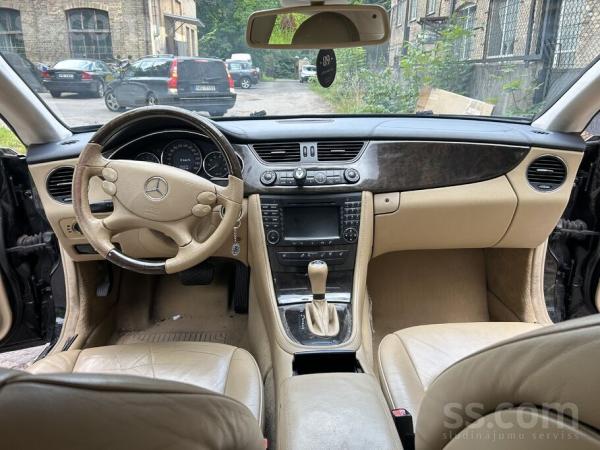 Melns Mercedes-Benz CLS 350 2004 Rīga, ar dzinēja tilpumu 3.50 L un nobraukumu 220 tūkst. km par 3500 €, foto 6 vietnē AUTOMOTO.COM.LV