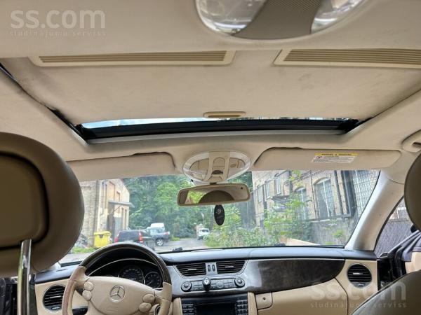 Melns Mercedes-Benz CLS 350 2004 Rīga, ar dzinēja tilpumu 3.50 L un nobraukumu 220 tūkst. km par 3500 €, foto 8 vietnē AUTOMOTO.COM.LV