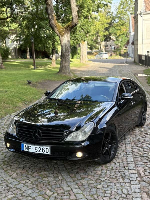 Melns Mercedes-Benz CLS 350 2004 Kuldīga, ar dzinēja tilpumu 3.50 L un nobraukumu 285 tūkst. km par 3700 €, foto 1 vietnē AUTOMOTO.COM.LV