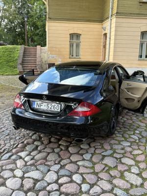 Melns Mercedes-Benz CLS 350 2004 Kuldīga, ar dzinēja tilpumu 3.50 L un nobraukumu 285 tūkst. km par 3700 €, foto 7 vietnē AUTOMOTO.COM.LV