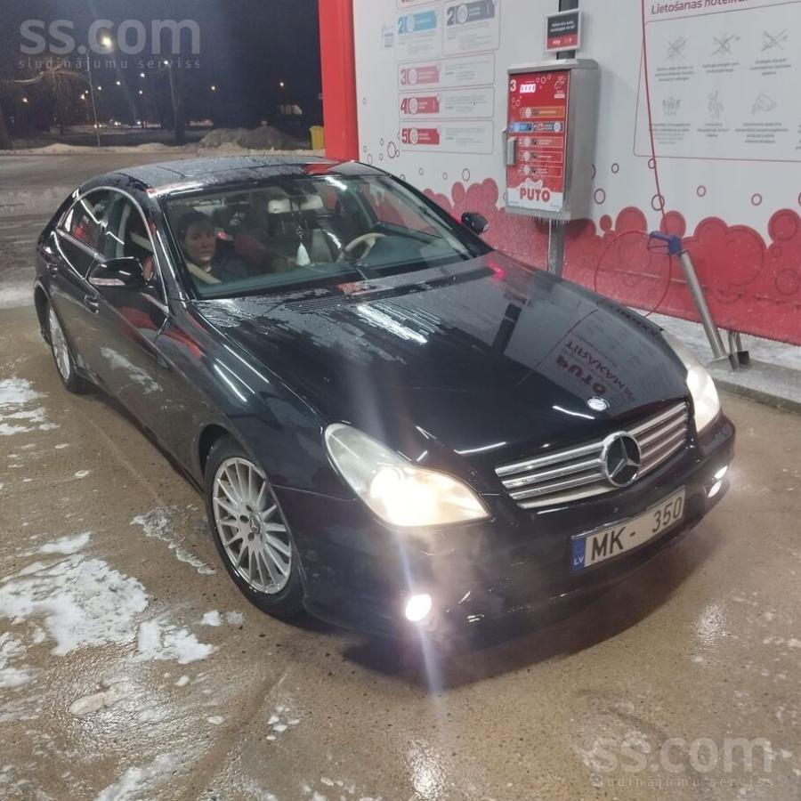 Black Mercedes-Benz CLS 350 2005 in Riga, with an engine capacity of 3.50 L and mileage of 321 thousand km for 4200 €, photo 2 on AUTOMOTO.COM.LV