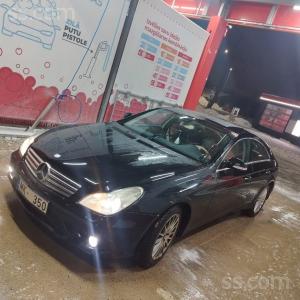 Black Mercedes-Benz CLS 350 2005 in Riga, with an engine capacity of 3.50 L and mileage of 321 thousand km for 4200 €, photo 3 on AUTOMOTO.COM.LV