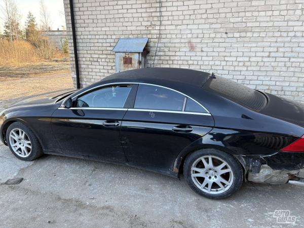 Black Mercedes-Benz CLS 350 2005 in Radviliskis, with an engine capacity of 3.50 L and mileage of 300 thousand km for 1600 €, photo 2 on AUTOMOTO.COM.LV