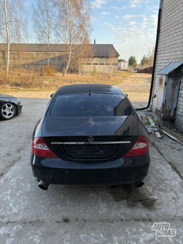Black Mercedes-Benz CLS 350 2005 in Radviliskis, with an engine capacity of 3.50 L and mileage of 300 thousand km for 1600 €, photo 3 on AUTOMOTO.COM.LV