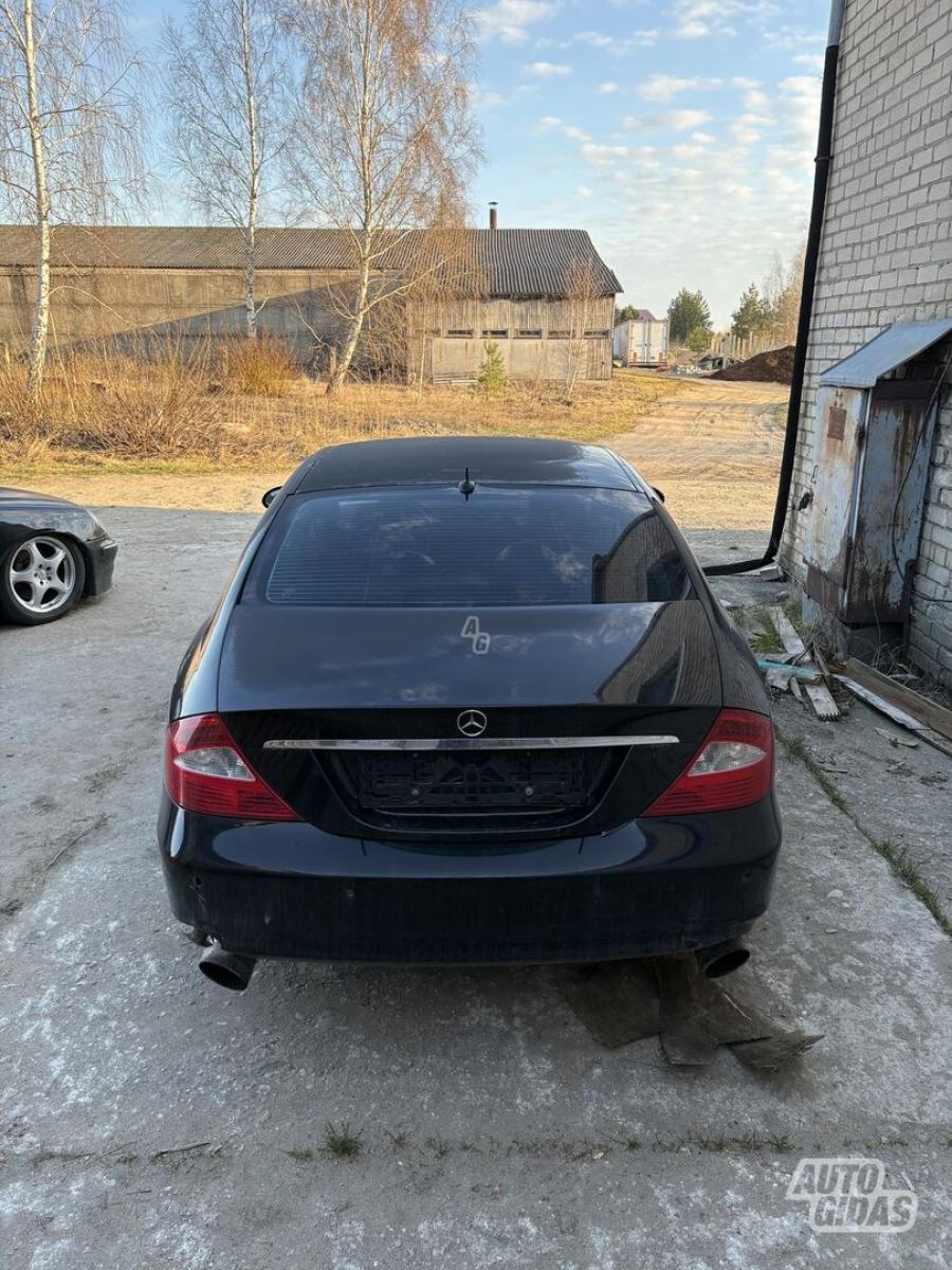 Melns Mercedes-Benz CLS 350 2005 Radviliškis, ar dzinēja tilpumu 3.50 L un nobraukumu 300 tūkst. km par 1600 €, foto 4 vietnē AUTOMOTO.COM.LV