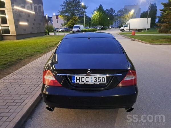 Black Mercedes-Benz CLS 350 2005 in Riga, with an engine capacity of 3.50 L and mileage of 0 thousand km for 2900 €, photo 4 on AUTOMOTO.COM.LV