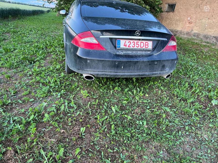 Черный Мерседес ЦЛС 350 2005 в Паневежис, объемом двигателя 3.50 л и пробегом 300 тыс. км за 1499 €, фото 7 на AUTOMOTO.COM.LV