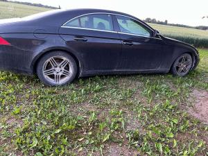 Черный Мерседес ЦЛС 350 2005 в Паневежис, объемом двигателя 3.50 л и пробегом 300 тыс. км за 1499 €, фото 8 на AUTOMOTO.COM.LV