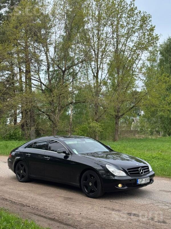 Black Mercedes-Benz CLS 350 2006 in Riga, with an engine capacity of 3.50 L and mileage of 286 thousand km for 3850 €, photo 2 on AUTOMOTO.COM.LV