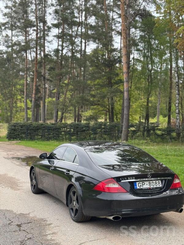 Black Mercedes-Benz CLS 350 2006 in Riga, with an engine capacity of 3.50 L and mileage of 286 thousand km for 3850 €, photo 3 on AUTOMOTO.COM.LV