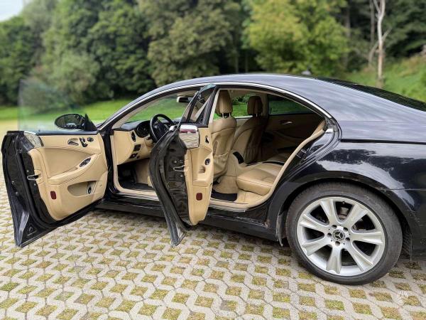 Black Mercedes-Benz CLS 350 2006 in Vilnius, with an engine capacity of 3.50 L and mileage of 463 thousand km for 4400 €, photo 8 on AUTOMOTO.COM.LV