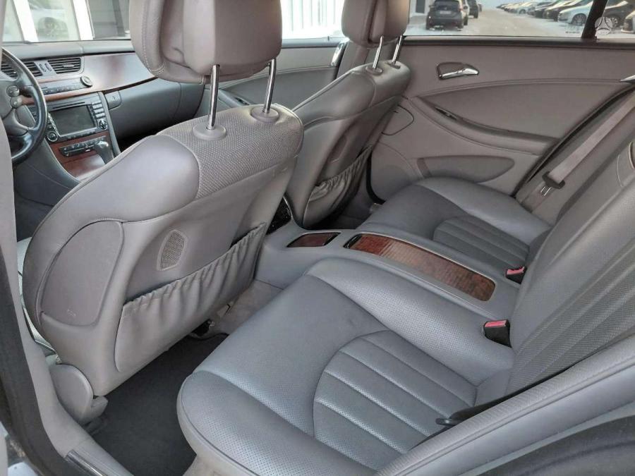 Melns Mercedes-Benz CLS 350 2008 Viļņa, ar dzinēja tilpumu 3.50 L un nobraukumu 279 tūkst. km par 5500 €, foto 8 vietnē AUTOMOTO.COM.LV
