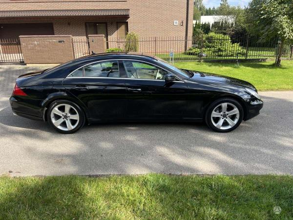 Melns Mercedes-Benz CLS 350 2008 Viļņa, ar dzinēja tilpumu 3.50 L un nobraukumu 249 tūkst. km par 4850 €, foto 5 vietnē AUTOMOTO.COM.LV