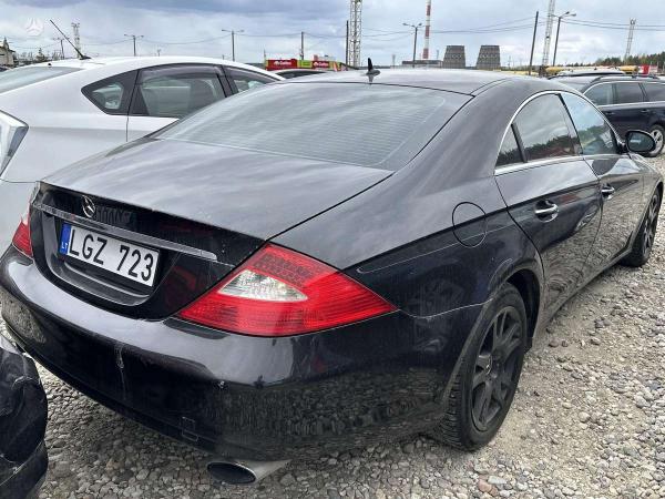 Мерседес ЦЛС 350 2008 в Вильнюс на AUTOMOTO.COM.LV Черный Мерседес ЦЛС 350 2008 в Вильнюс, объемом двигателя 3.50 л и пробегом 279 тыс. км за 3800 €, фото 6 на AUTOMOTO.COM.LV