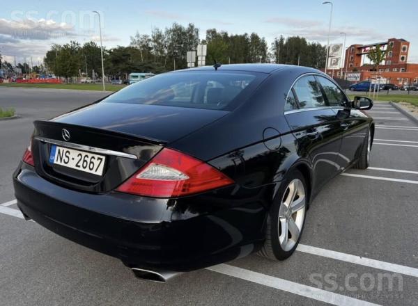 Black Mercedes-Benz CLS 350 2010 in Riga, with an engine capacity of 3.00 L and mileage of 298 thousand km for 7199 €, photo 5 on AUTOMOTO.COM.LV