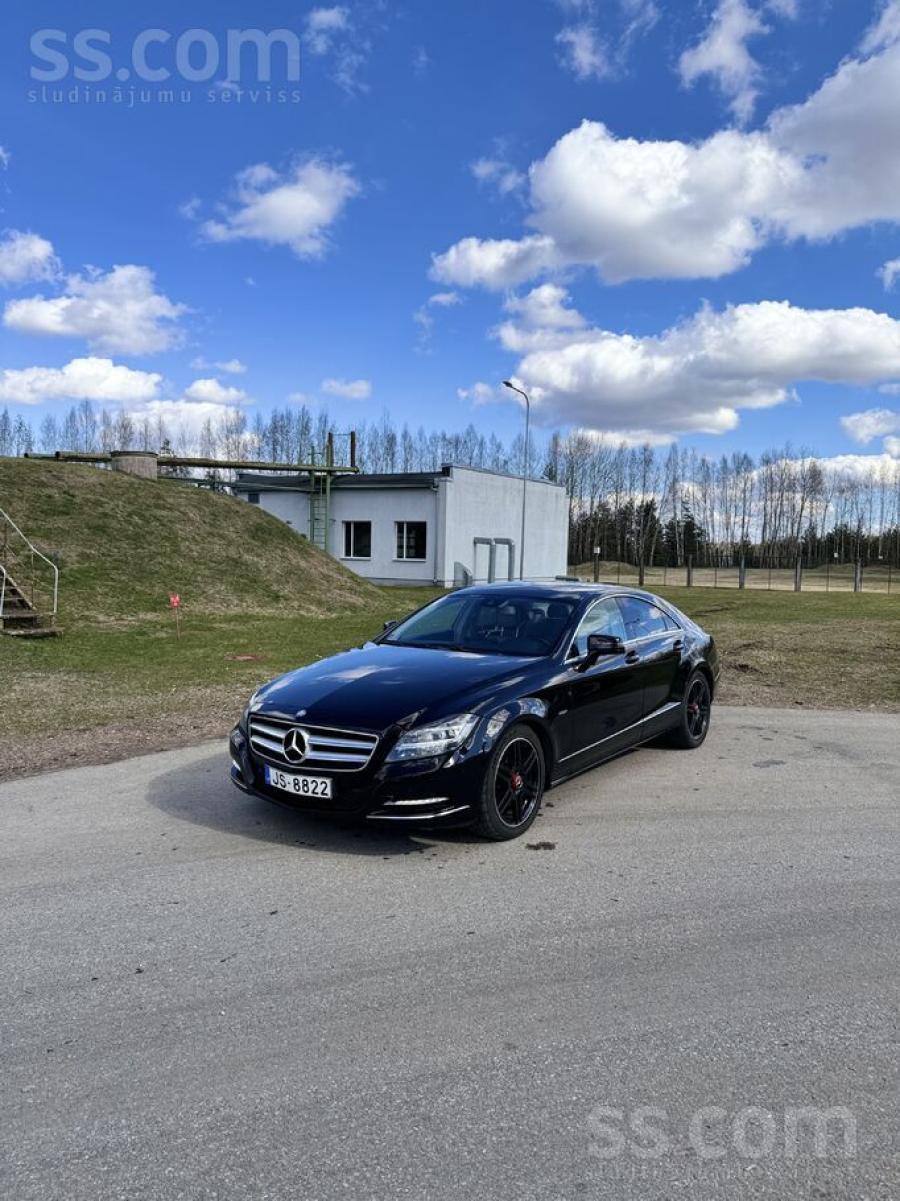 Black Mercedes-Benz CLS 350 2011 in Riga, with an engine capacity of 3.50 L and mileage of 295 thousand km for 16500 €, photo 2 on AUTOMOTO.COM.LV