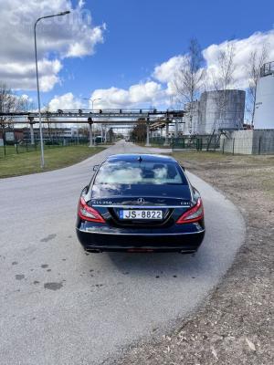 Black Mercedes-Benz CLS 350 2011 in Riga, with an engine capacity of 3.50 L and mileage of 295 thousand km for 16500 €, photo 3 on AUTOMOTO.COM.LV