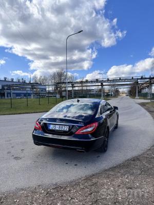 Black Mercedes-Benz CLS 350 2011 in Riga, with an engine capacity of 3.50 L and mileage of 295 thousand km for 16500 €, photo 6 on AUTOMOTO.COM.LV