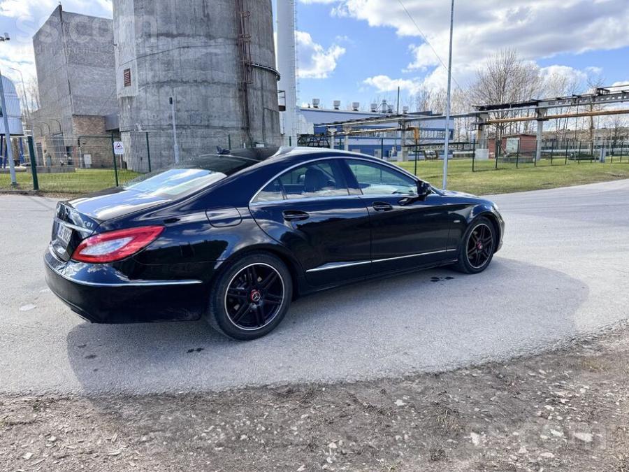 Black Mercedes-Benz CLS 350 2011 in Riga, with an engine capacity of 3.50 L and mileage of 295 thousand km for 16500 €, photo 16 on AUTOMOTO.COM.LV
