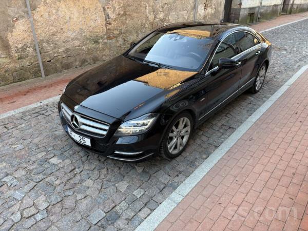 Melns Mercedes-Benz CLS 350 2011 Cēsis, ar dzinēja tilpumu 3.00 L un nobraukumu 344 tūkst. km par 12850 €, foto 2 vietnē AUTOMOTO.COM.LV