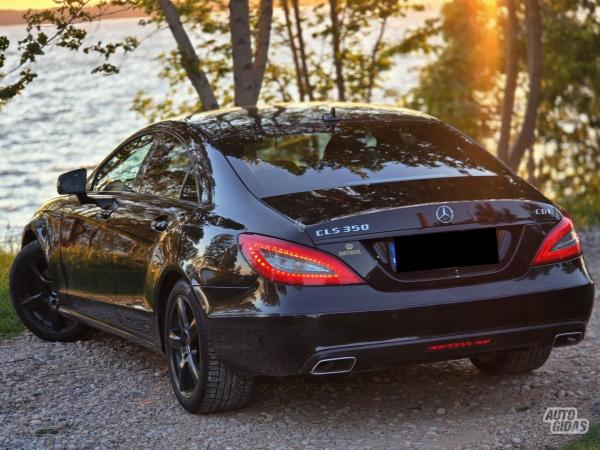 Melns Mercedes-Benz CLS 350 2011 Radviliškis, ar dzinēja tilpumu 3.00 L un nobraukumu 302 tūkst. km par 10700 €, foto 1 vietnē AUTOMOTO.COM.LV