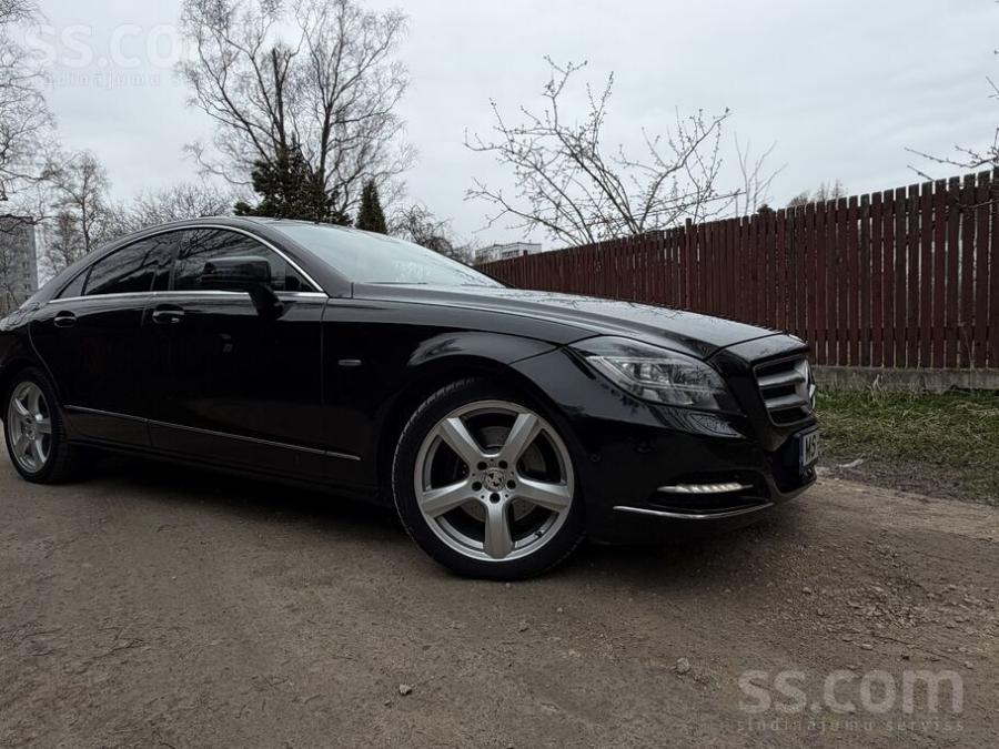 Черный Мерседес ЦЛС 350 2011 в Рига, объемом двигателя 3.50 л и пробегом 263 тыс. км за 13000 €, фото 13 на AUTOMOTO.COM.LV