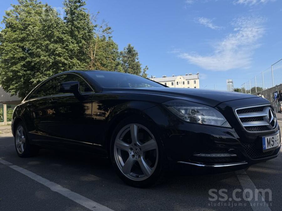Black Mercedes-Benz CLS 350 2011 in Riga, with an engine capacity of 3.00 L and mileage of 263 thousand km for 12100 €, photo 1 on AUTOMOTO.COM.LV