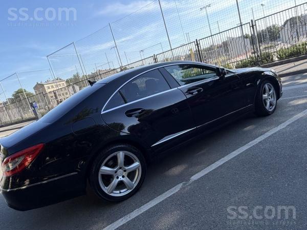 Black Mercedes-Benz CLS 350 2011 in Riga, with an engine capacity of 3.00 L and mileage of 263 thousand km for 12100 €, photo 4 on AUTOMOTO.COM.LV