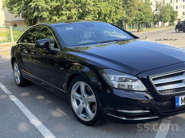 Black Mercedes-Benz CLS 350 2011 in Riga, with an engine capacity of 3.00 L and mileage of 263 thousand km for 12100 €, photo 7 on AUTOMOTO.COM.LV