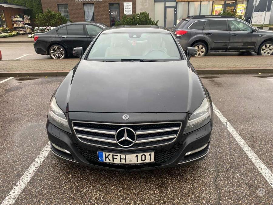 Melns Mercedes-Benz CLS 350 2011 Druskininkai, ar dzinēja tilpumu 3.50 L un nobraukumu 386 tūkst. km par 10800 €, foto 1 vietnē AUTOMOTO.COM.LV
