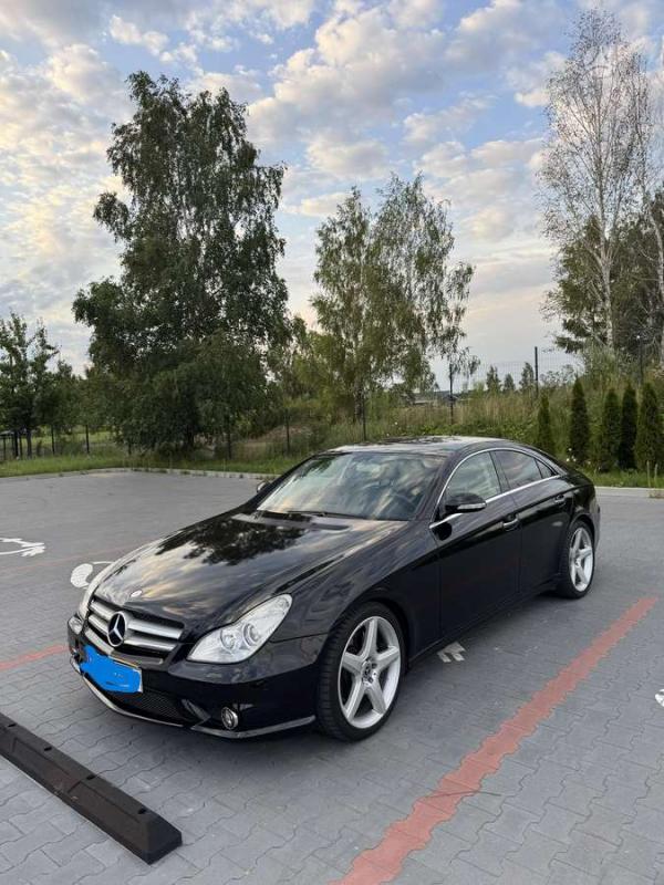 Black Mercedes-Benz CLS 350 2011 in Kaunas, with an engine capacity of 3.50 L and mileage of 232 thousand km for 13890 €, photo 4 on AUTOMOTO.COM.LV