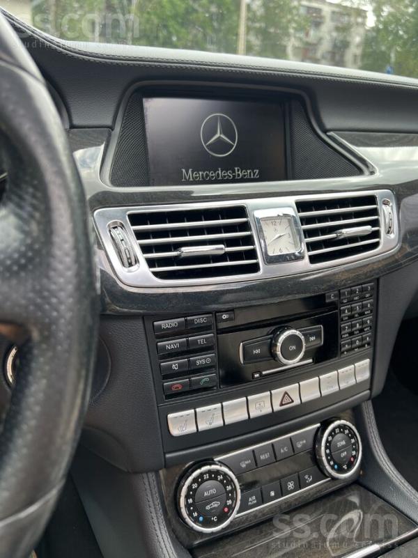 Melns Mercedes-Benz CLS 350 2011 Rīga, ar dzinēja tilpumu 3.00 L un nobraukumu 298 tūkst. km par 11300 €, foto 8 vietnē AUTOMOTO.COM.LV