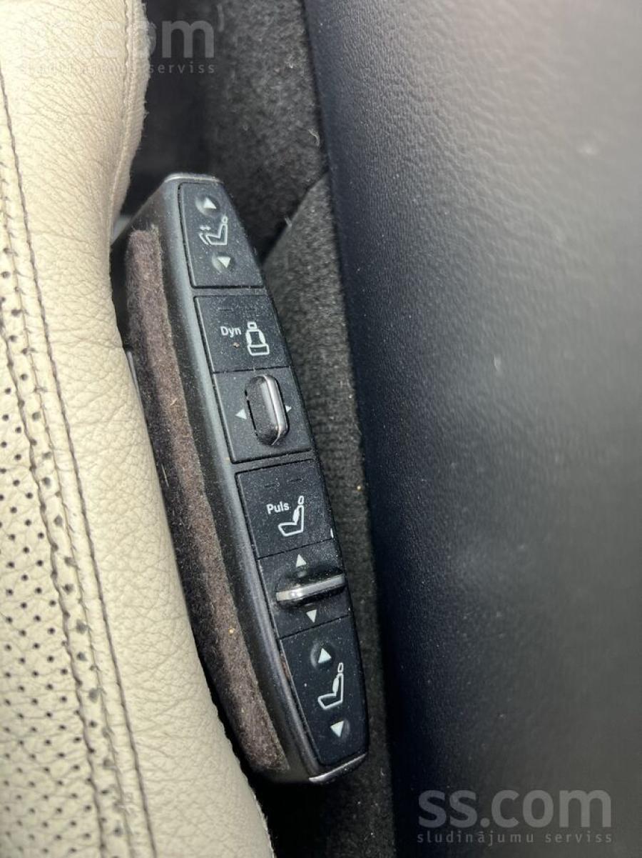 Melns Mercedes-Benz CLS 350 2011 Rīga, ar dzinēja tilpumu 3.00 L un nobraukumu 298 tūkst. km par 11300 €, foto 10 vietnē AUTOMOTO.COM.LV