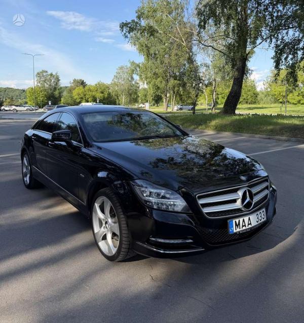 Black Mercedes-Benz CLS 350 2011 in Kaunas, with an engine capacity of 3.00 L and mileage of 290 thousand km for 11400 €, photo 1 on AUTOMOTO.COM.LV
