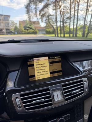 Black Mercedes-Benz CLS 350 2011 in Kaunas, with an engine capacity of 3.00 L and mileage of 290 thousand km for 11400 €, photo 20 on AUTOMOTO.COM.LV