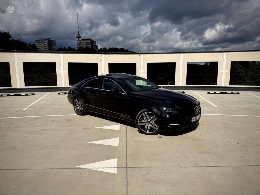 Melns Mercedes-Benz CLS 350 2011 Viļņa, ar dzinēja tilpumu 3.00 L un nobraukumu 300 tūkst. km par 12000 €, foto 1 vietnē AUTOMOTO.COM.LV