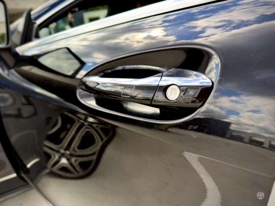 Melns Mercedes-Benz CLS 350 2011 Viļņa, ar dzinēja tilpumu 3.00 L un nobraukumu 300 tūkst. km par 12000 €, foto 13 vietnē AUTOMOTO.COM.LV